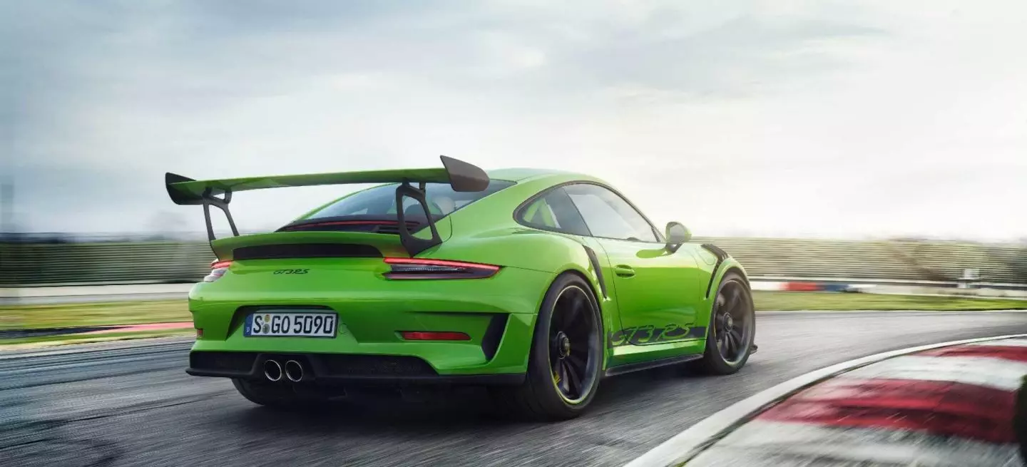 porsche_911_gt3_rs_2018_10