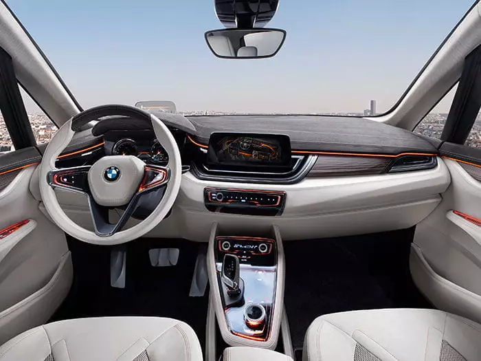 د BMW تصور فعال ټورر