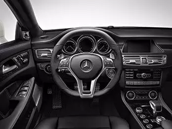 مرسڊيز CLS 63 AMG 2013: 4MATIC آل-ويل ڊرائيو، وڌيڪ طاقت ۽ بهتر ڪارڪردگي 141328_3