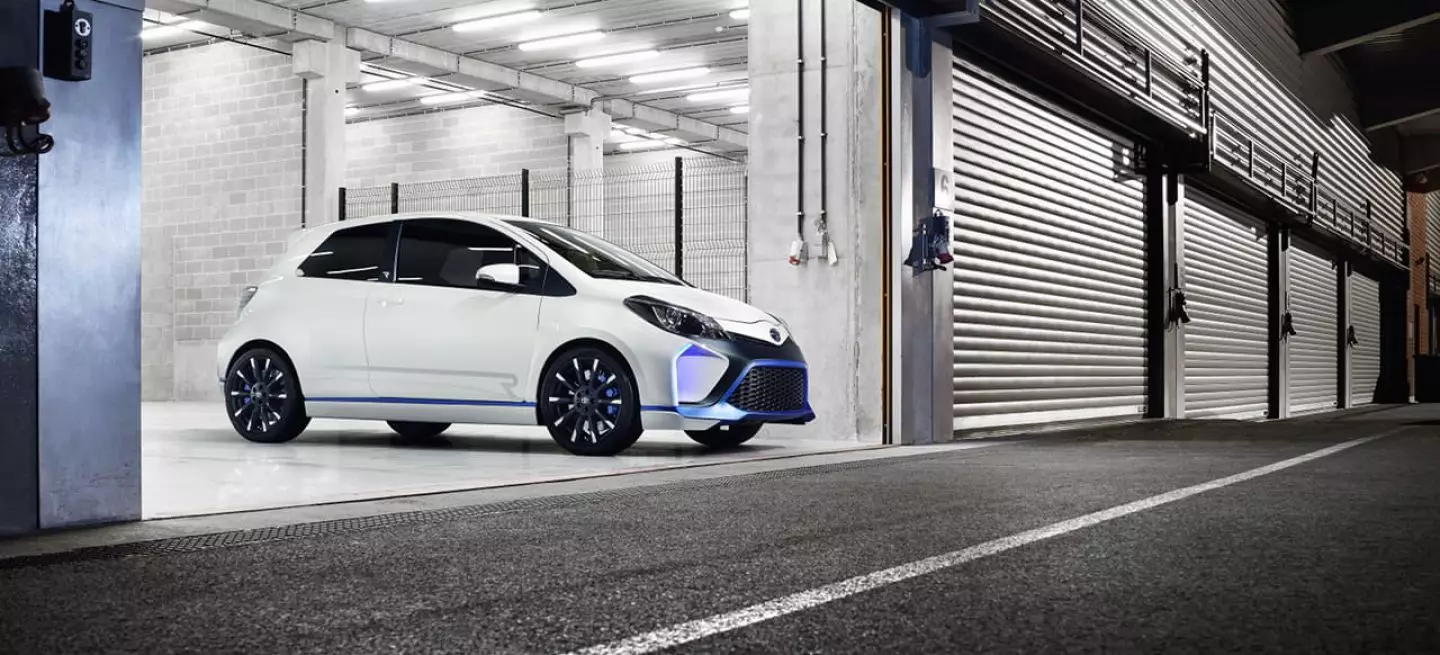 Toyota_Yaris_Hybrid-R_1280_DM_26