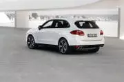 Porsche Cayenne Turbo S: Porsche жол тандабастарынын эң күчтүүсү 141490_9