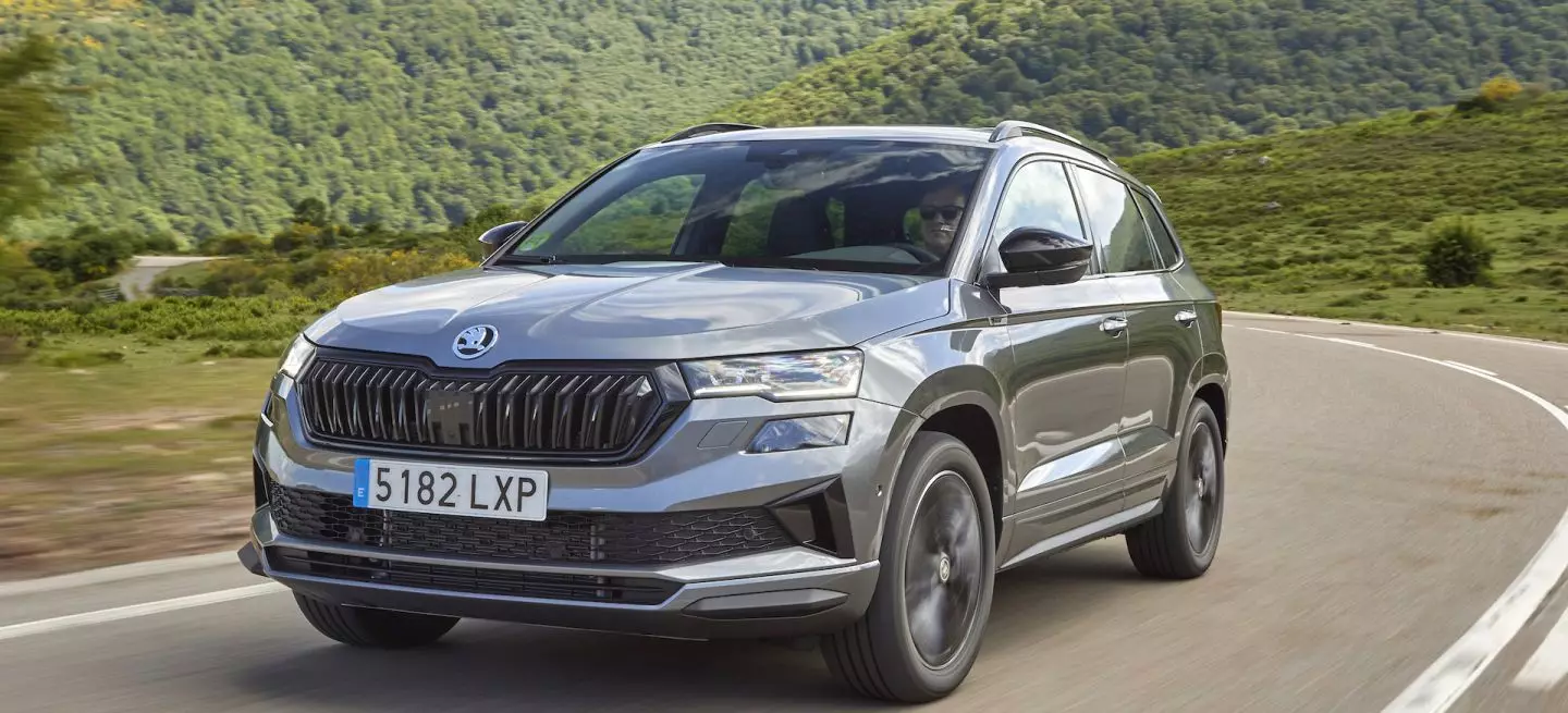 ການທົດສອບຄັ້ງທໍາອິດ Skoda Karoq 2023 25