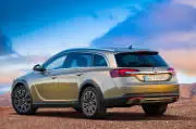 Opel Insignia Country Tourer 2013: Opel ватандашы гаиләсе дә яңартылды 142183_6