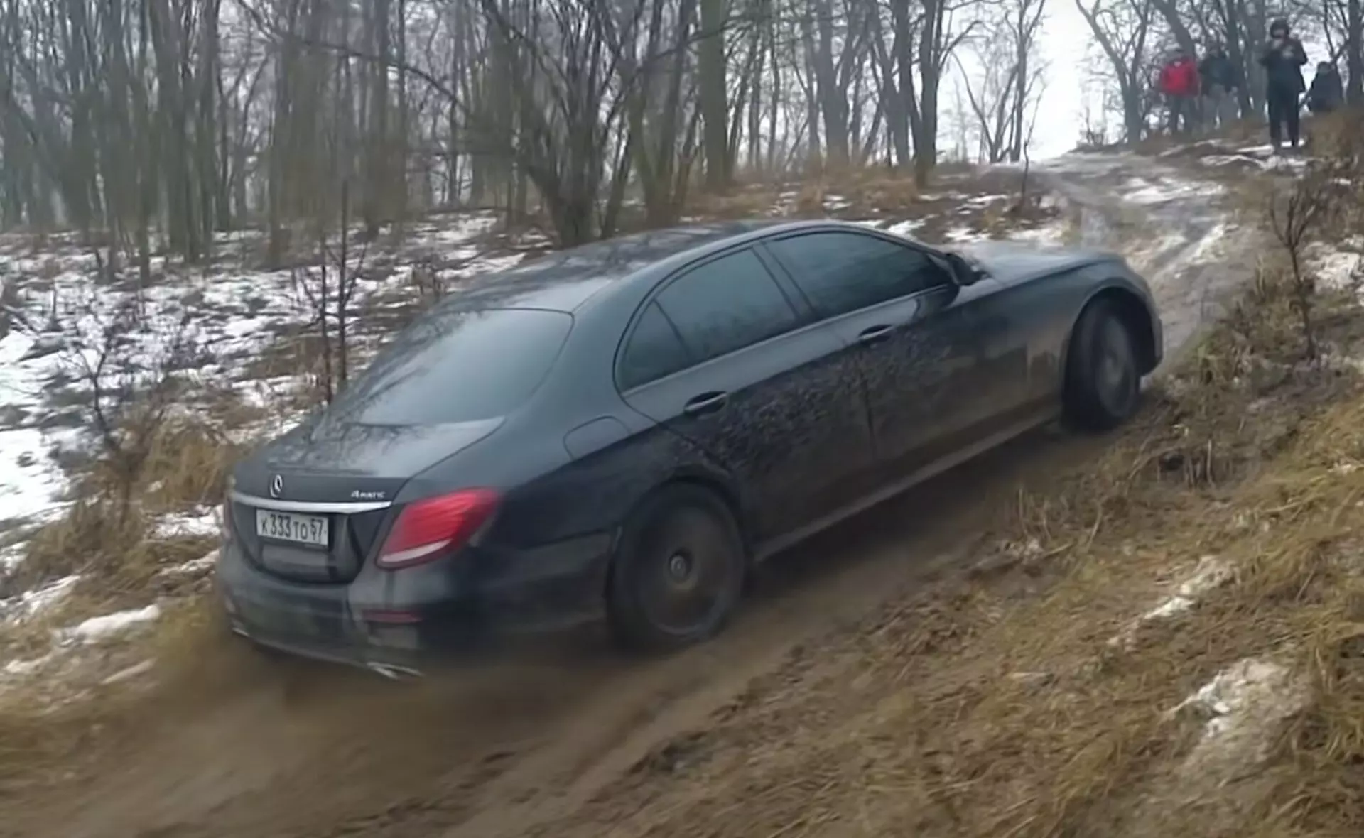 No entenem res, però heus aquí la prova off-road més bizarra que veuràs avui per cortesia d'aquests russos (+vídeo)