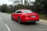 Audi A6 3.0 BiTDI, परीक्षण गरियो। यसलाई विशेष बनाउने कुञ्जीहरू सुरक्षित गर्दै: आराम, ठाउँ र गुणस्तर 142758_9