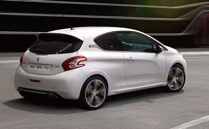 Peugeot 208 Hybrid FE: iṣẹ akanṣe Peugeot Sport ti n wa ṣiṣe ati igbadun awakọ