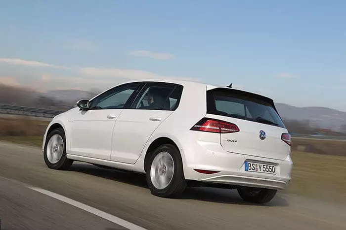 I-Volkswagen e-Golf