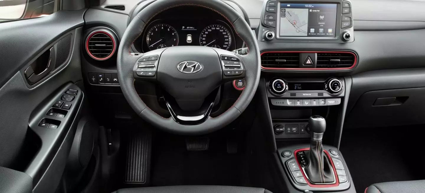 kia-stonic-vs-hyundai-kona-dm-8