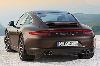 Porsche 911 Carrera 4 اور Carrera 4S