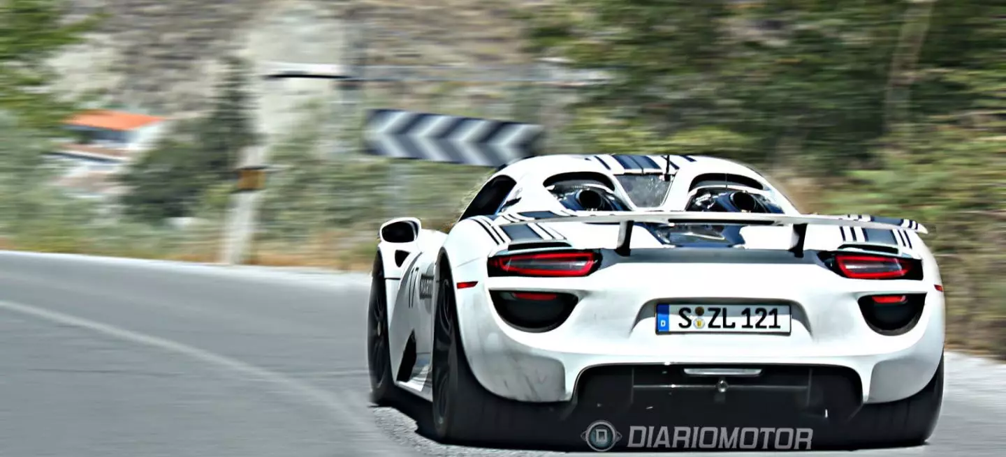 porsche_918_01