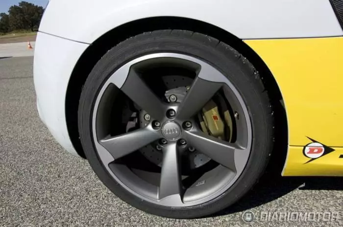 Dunlop Sport Maxx RT og Race