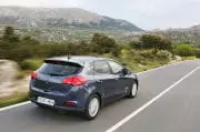 O Kia Cee'd revela sua mudança geracional para 2012 148461_7