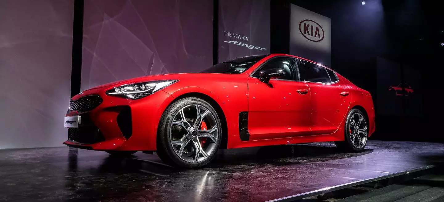 kia_stinger_cur i láthair_mdm_10