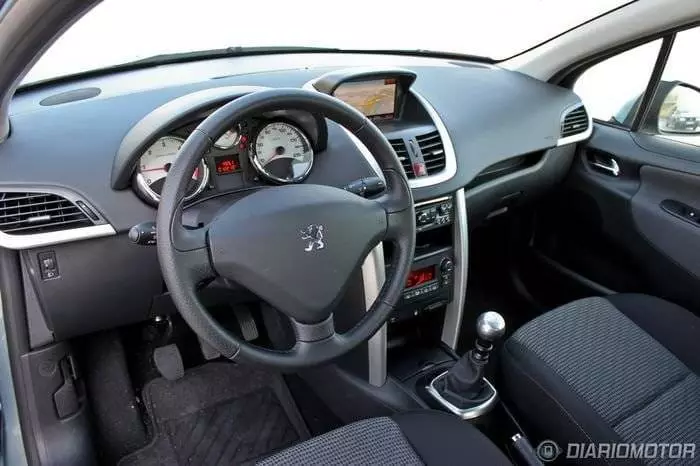 Peugeot 207 1.6 HDi 112 اور 1.4 VTi، تجربہ کیا گیا (I)