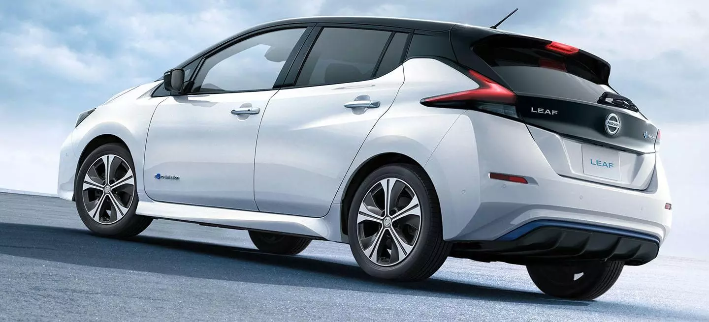 nissan-leaf-2018-28