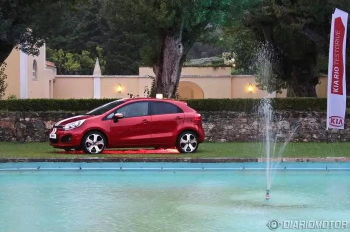 Kia Rio, presintaasje en test yn Estoril (I)