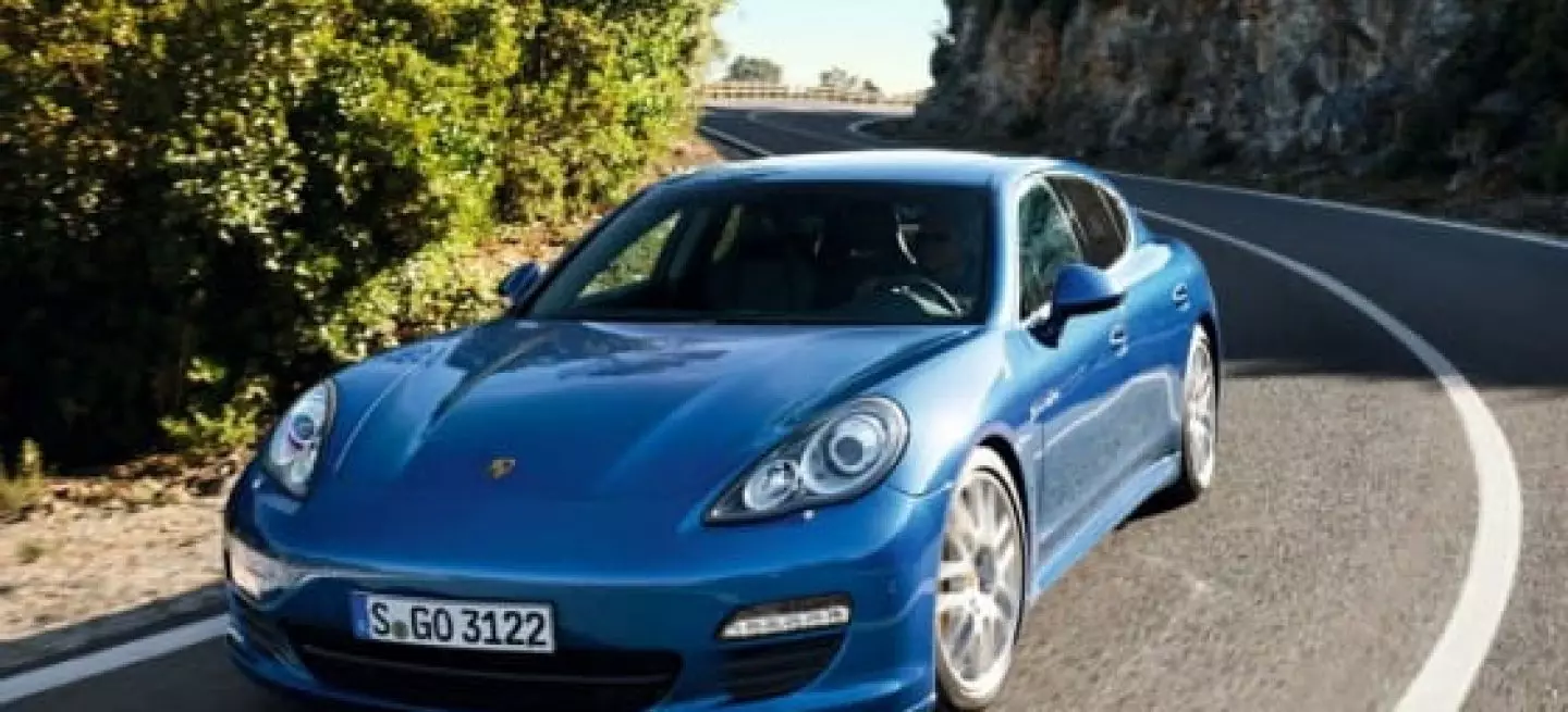 porsche-panamera-s-hybrid-4-1024x682