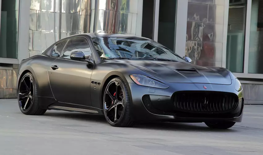 Maserati GranTurismo S Superior Black Edition, ochr dywyll y trident