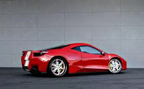 Ferrari 458 Italia, rdeč in bel proizvajalec Wheelsandmore