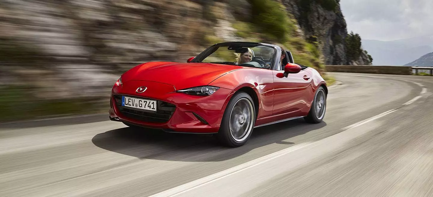 mazda-mx-5-playstation-gran-turismo-2