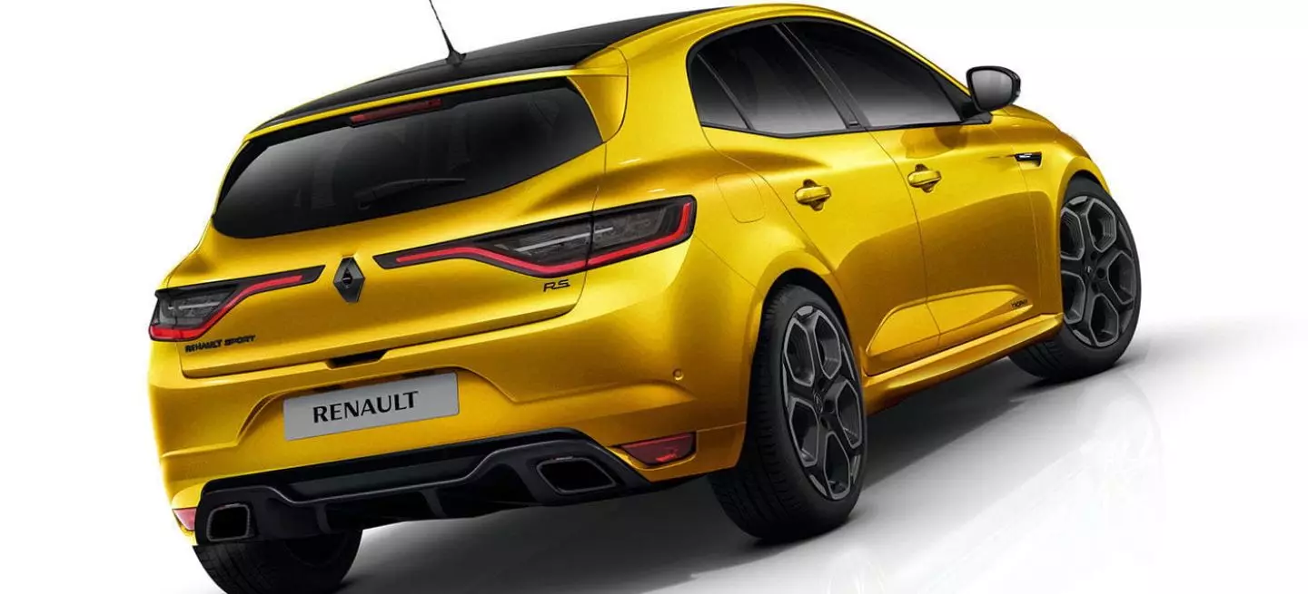 renault-megane-rs-trophy-recreacion-4