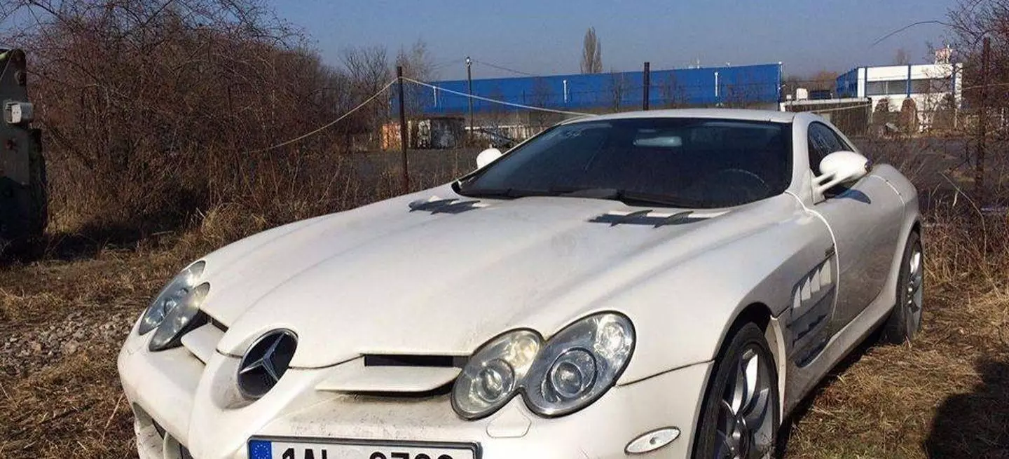 mercedes-slr-abandoned-4