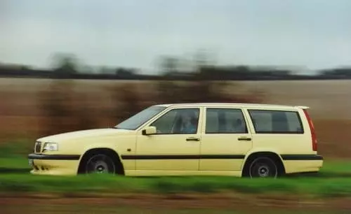 Volvo V70-R ની સૌથી નજીકની વસ્તુ, માત્ર જર્મની માટે