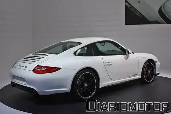 Porsche 911 Carrera GTS, verbredingen op de Autosalon van Parijs