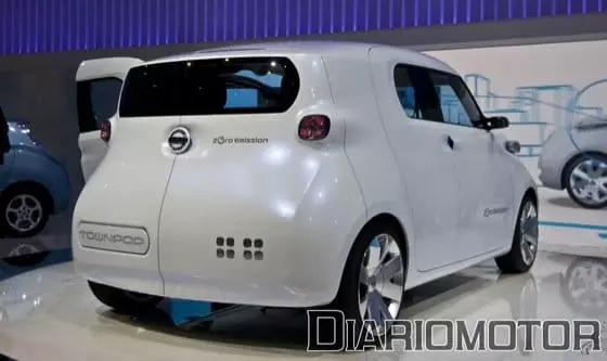 nissan townpod