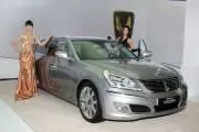 Hyundai Equus Limousine, ntev dua, muaj zog dua thiab muaj kev nyab xeeb dua 162275_7