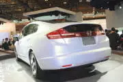 Tokyo 2009: Honda FCX Clarity, dengan sel bahan bakar yang lebih kecil 162798_2