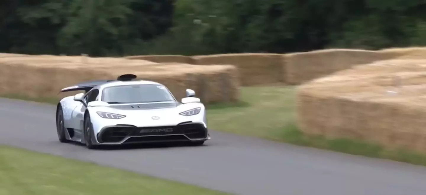 I-Mercedes-AMG ONE, nansi indlela i-Formula 1 yomgwaqo ezwakala ngayo futhi ishayela (+ Ividiyo)