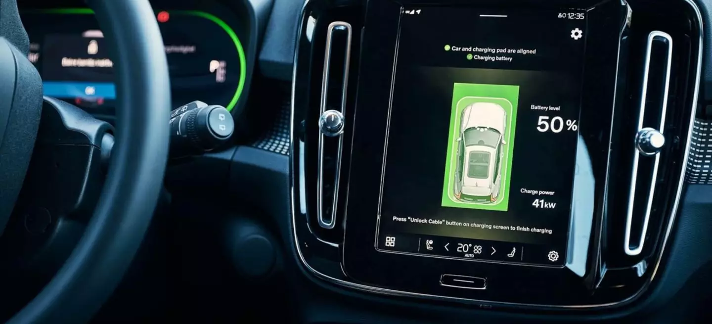 Volvo Wireless Charging 02