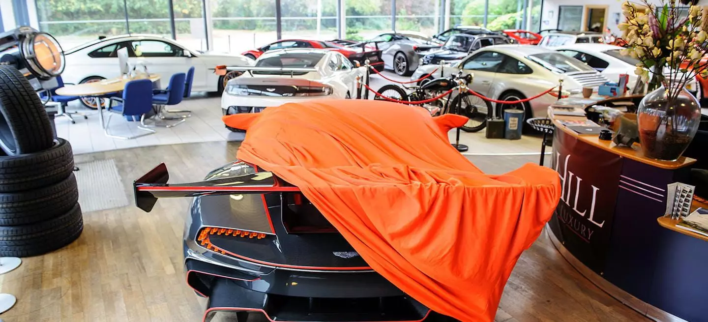 aston_martin_vulcan_dilership_dm_8