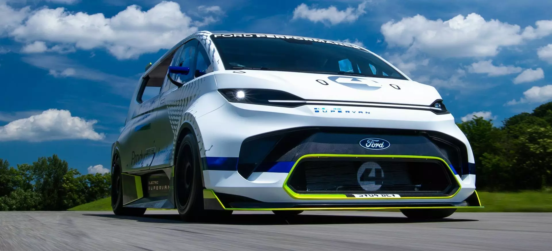 Ford Pro Electric SuperVan, van balap super kanthi tenaga 2.000 hp!