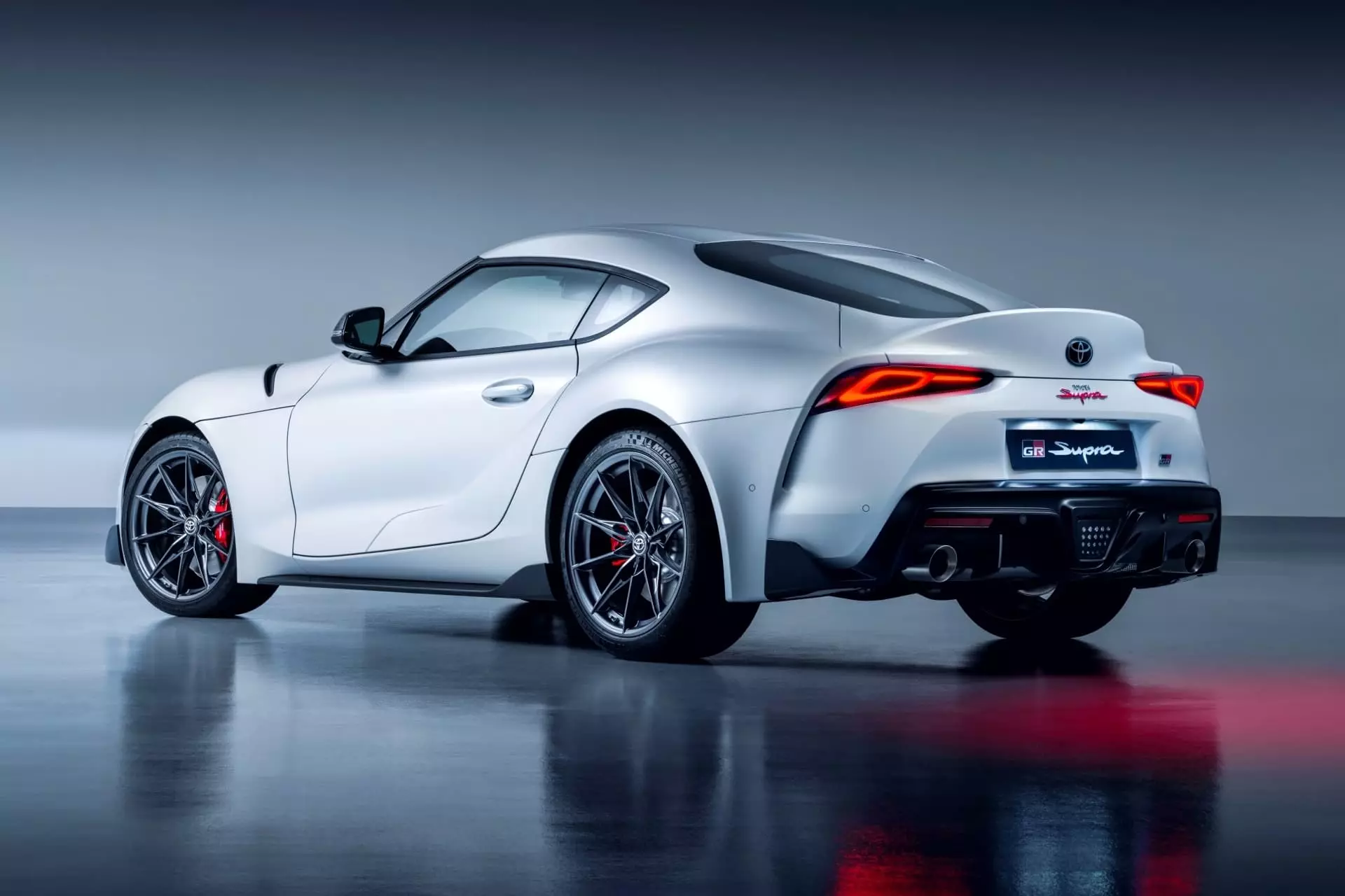 Petroheads, illum huwa jum kbir: il-manwal Toyota GR Supra isir realtà