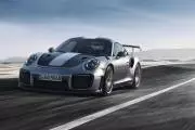 Video: isbalett med en Porsche 911 GT2 RS och en klassisk 911 ST 16845_2