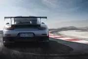 Видео: Porsche 911 GT2 RS һәм классик 911 ST белән боз балеты 16845_5