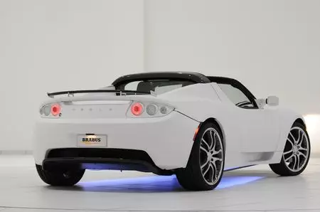 UTesla Roadster, uchukunyiswe nguBRABUS