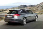 Opel Insignia Sports Tourer, preview nan Paris 171307_4