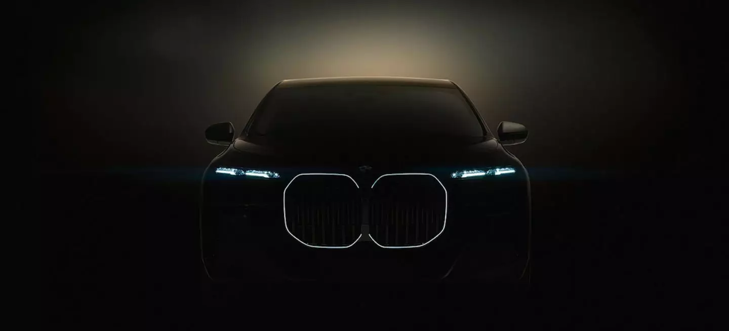 Bmw I7 स्क्रिन सिनेमा १