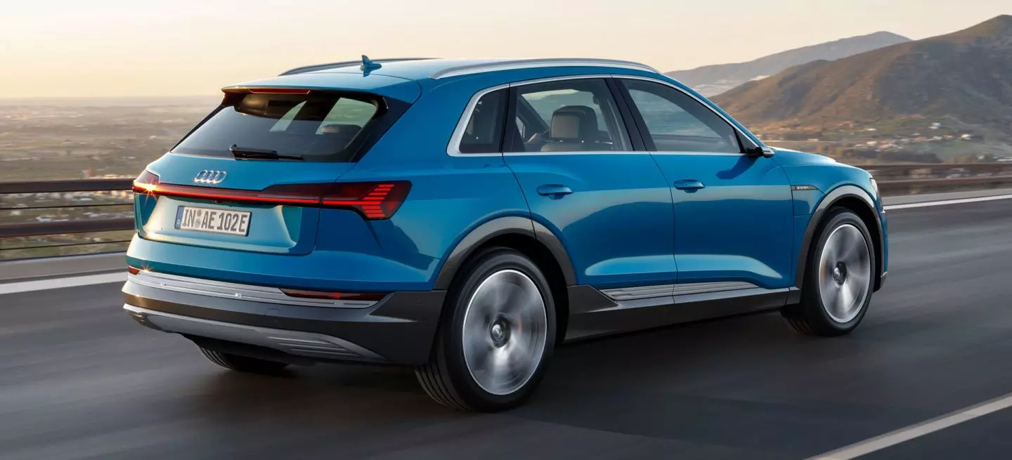 Audi Etron 2018 ၂၂