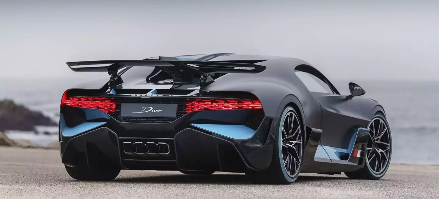 Bugatti Divo Tył 0119 01 024