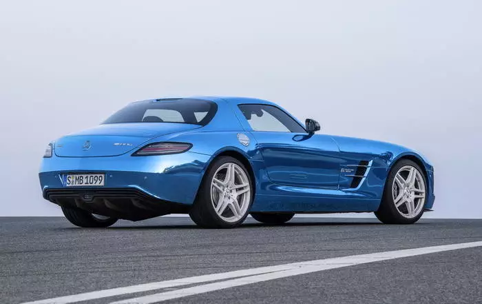 Mercedes_SLS_AMG_električni_pogon