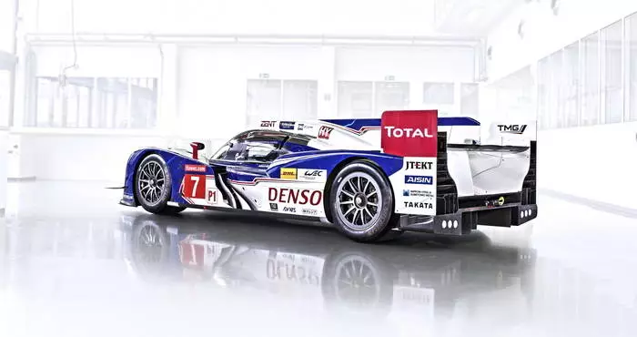 Toyota inatuonyesha katika video uundaji wa TS030 Hybrid for Le Mans 2013