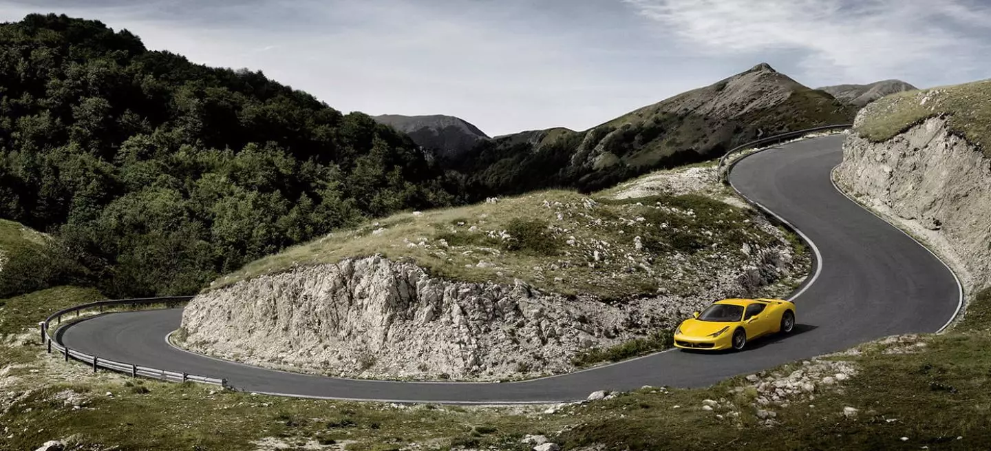 ferrari-458-италия-giallo-modena-04-1440px