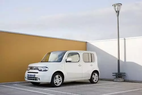 nissan cube