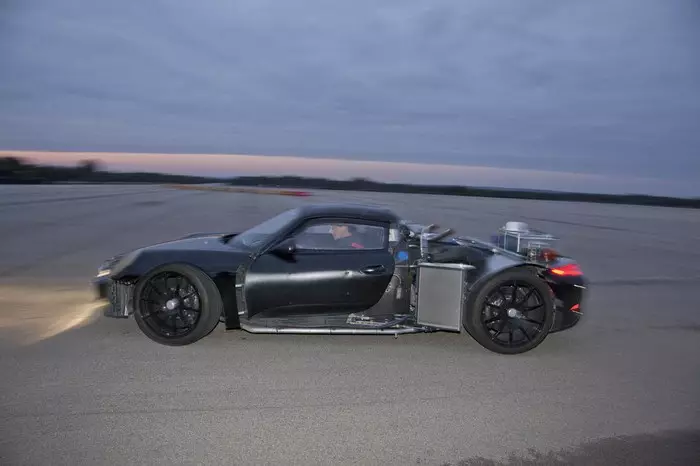 El Porsche 918 Spyder al descobert