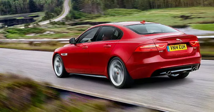 Jaguar XE 2015 թ