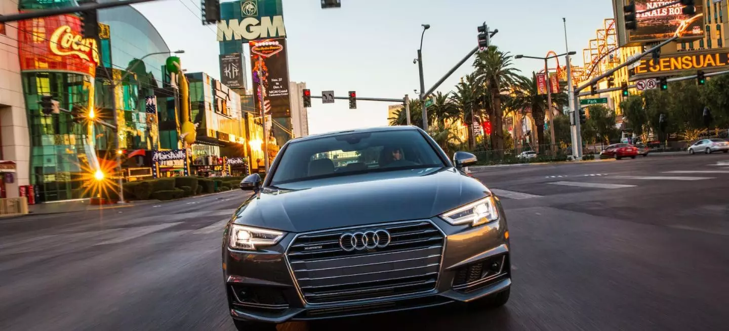 Réseaux Audi avec feux de circulation aux États-Unis